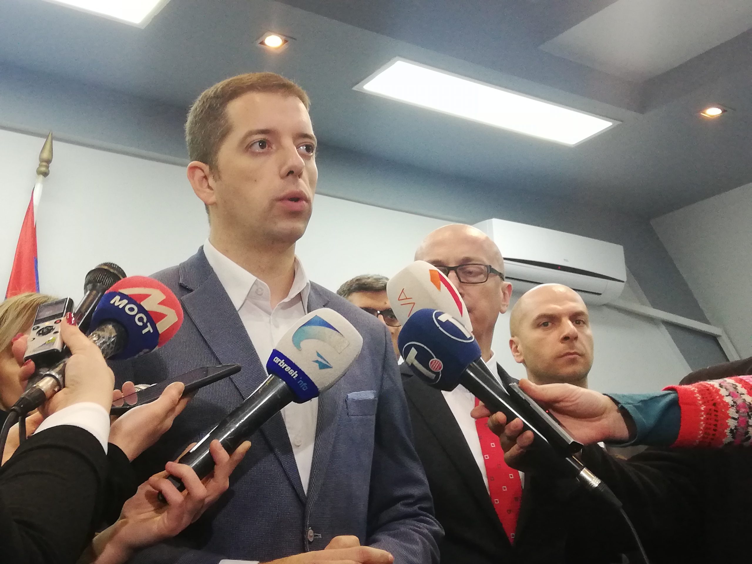 Otvoreno pismo direktora Kancelarije za KiM Marka Đurića mitropolitu ...