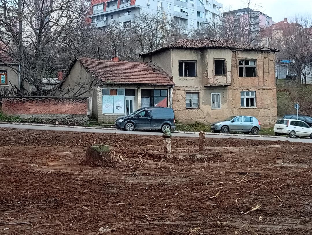 Kod "Tri solitera" otkopani temelji Tekije iz XIX veka i grobnica ...